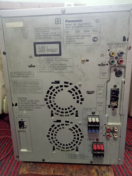 Продам центр Panasonic SA-VK825D в среднем состоянии.