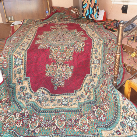 Gilam sotiladi qadimgi qalin glam