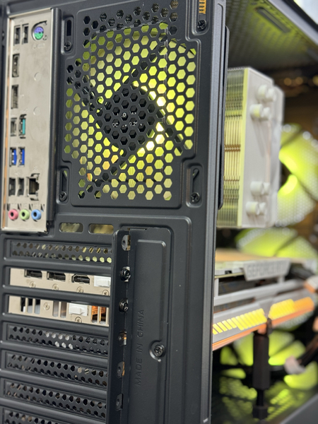 i5 13600K, Z790 MSI DDR4, RTX 3070, 64GB Xpg, 500GB m2, 700W, Lian li