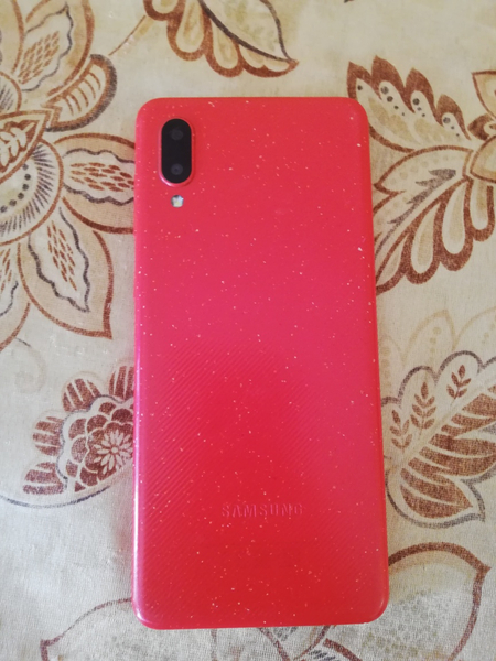 Samsung galaxy A02 32gb xotira