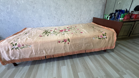 Диван сотилади холати яхши