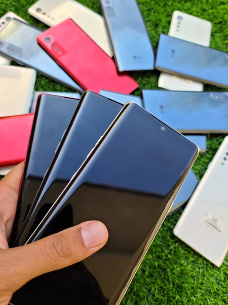 LG Velvet 5G. Snapdragon 765. OzU 8 GB. Joyi 128 GB. Garantya beriladi
