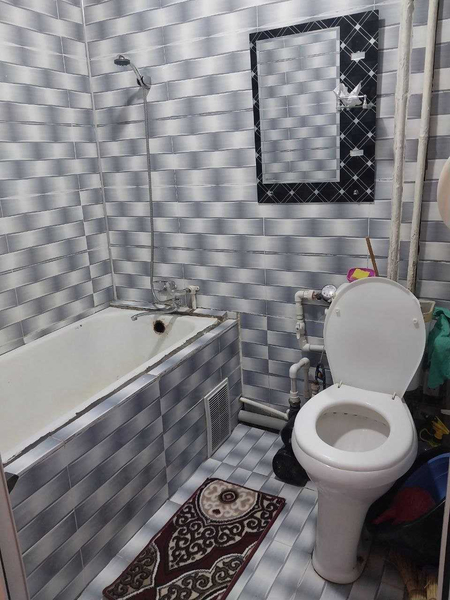 Uy sotiladi 3 xonali