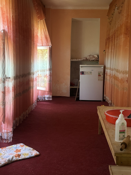 Прадается 2 комнатная центр 67м2