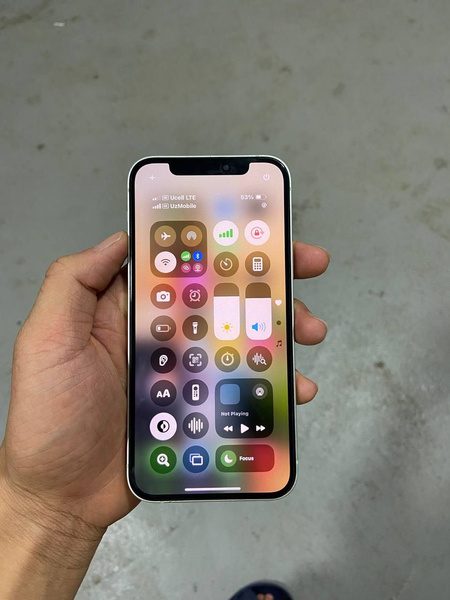 Iphone 12 rangi rasimda