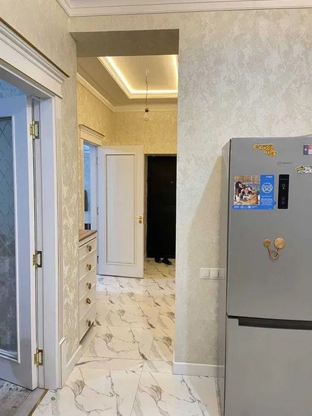 СРОЧНА продается шикарная двушка рядом Самарканд дарвоза.метро