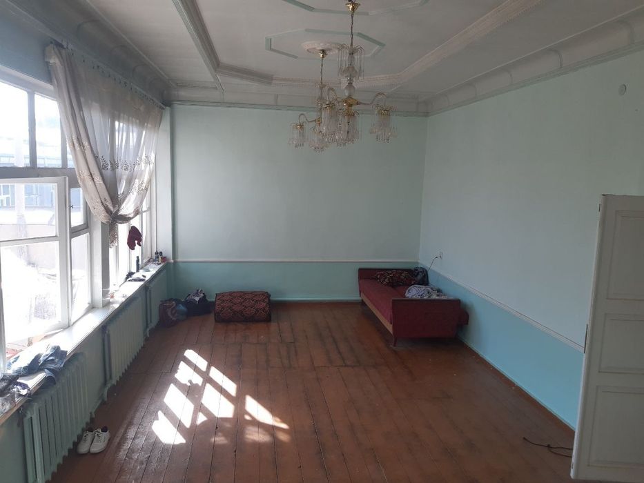 Жилой ДОМ общ. площадь 260м²  4 комнаты (большой огород]