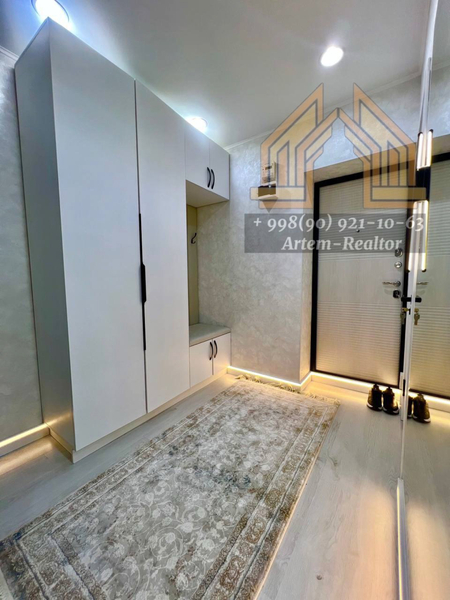Ялангач Эко базар , 3/3/4 , кирпич , балкон 2*6 , 70м2 , 120 000 у.е