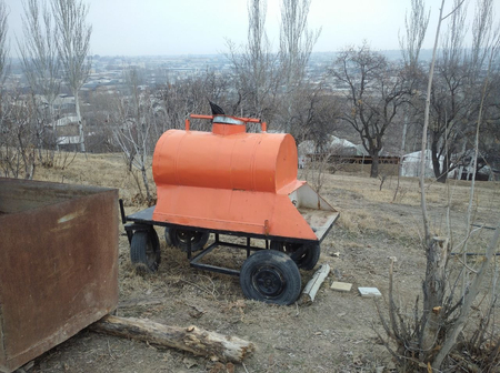 Suv idishlar sotiladi