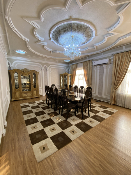 Продается шикарный дом в Юнусабадском районе