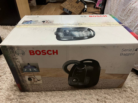 Продам новый пылесос Bosch BGLS482200