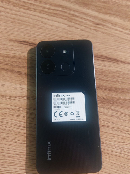 Продаю телефон  İnfinix smart 7 HD