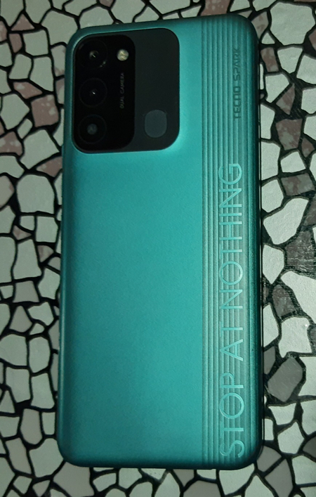 Tecno Spark sotiladi. Srochna