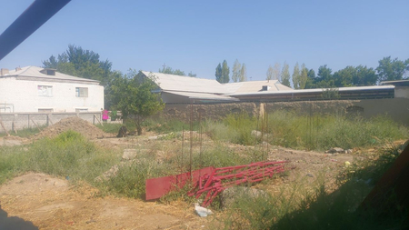 Продается участок, центр, 1 микр. 7 соток или 4 соток.