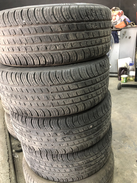 Продам шины 215 50r17