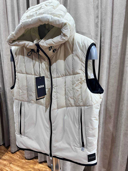 BOSS жилет с капюшоном