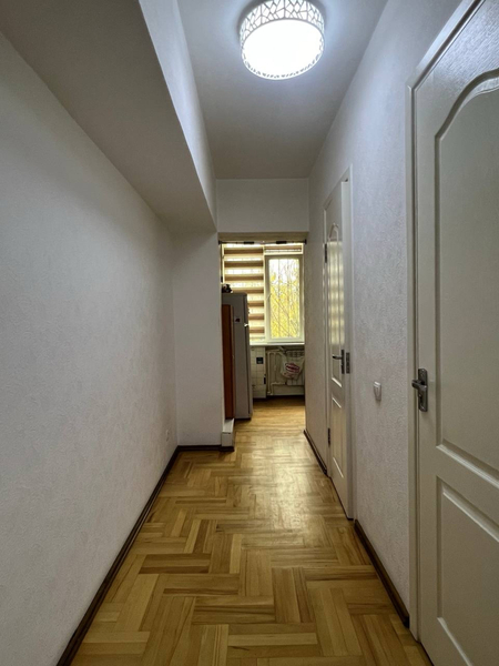 Срочно!!! Продам Ц-6 2/4/4 кирпич комнаты разд