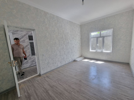 Абдурахмон. 2 сўтик 4 та  хона. Янги қурилган уй. Евро ремонт.