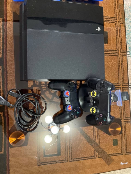 Sony PlayStation 4