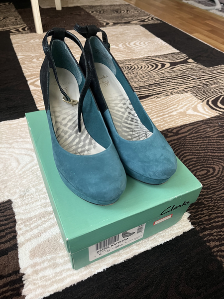 Каблук от бренда Clarks