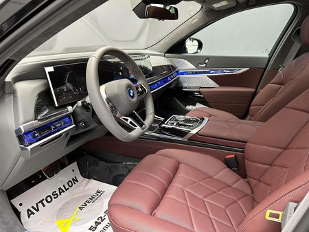 Продается BMW 750 e