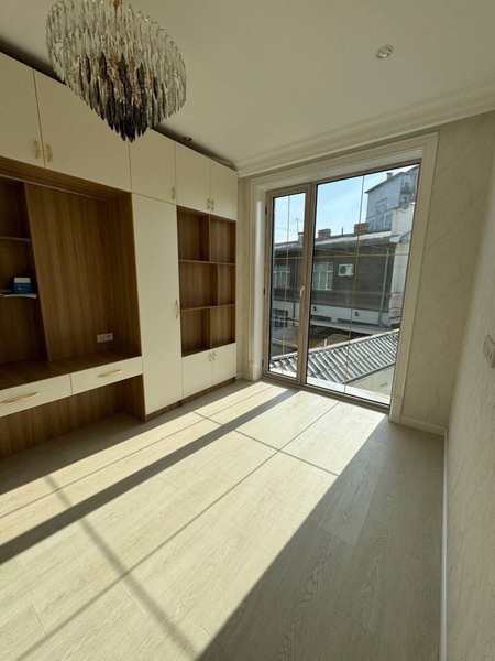 Продаеися Евро дом Ор-р: ТЦ Некст 350м2