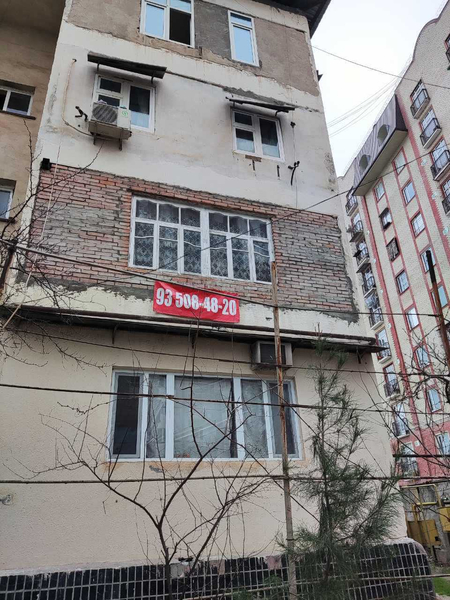 1/1/4, кирпич, балкон 2х6 возле метро. Нравится?