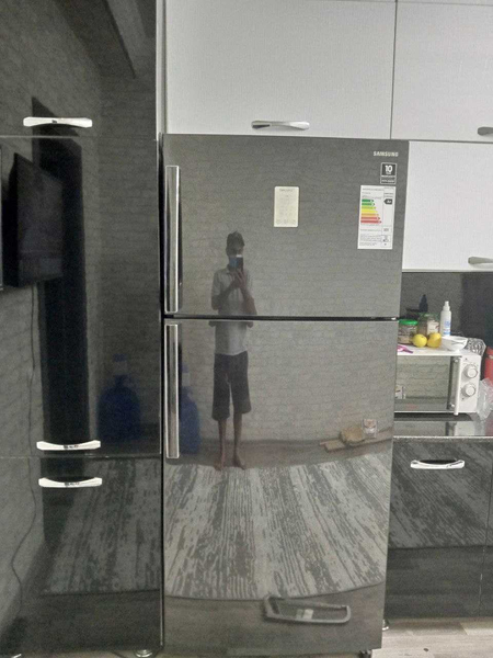 Новый холодильник SAMSUNG