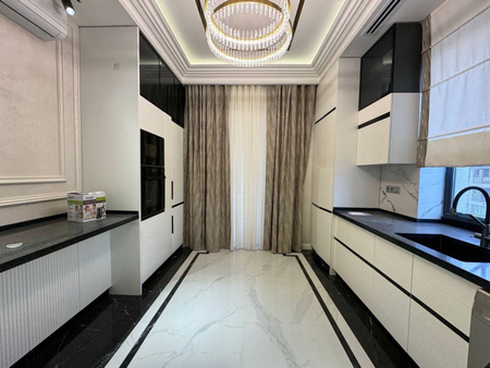 Продам квартиру 3х ком 95м2 ЖК МУХТАШАМ Финансовый институт Алайский