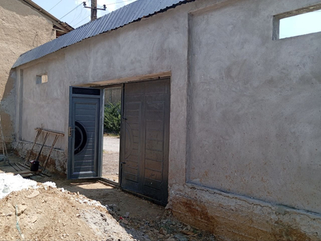 O'zbekiston Stansiyasida 3 Honali Uy Sotiladi