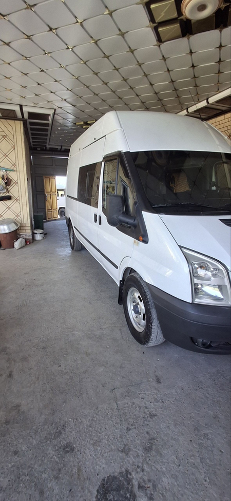 Ford tiranzid 2014 xaeajadi yoq