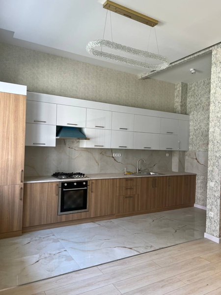 Greenwich. Продается или сдаётся в аренду 4/1/9 с ремонтом