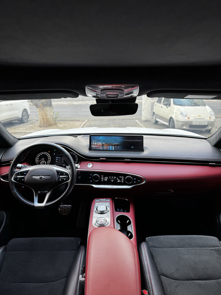 Genesis GV70 AWD