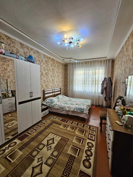 4 xonali 130m² 1-qavat uy sotiladi