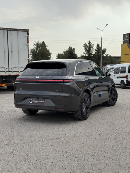 Lixiang  L6  MAX