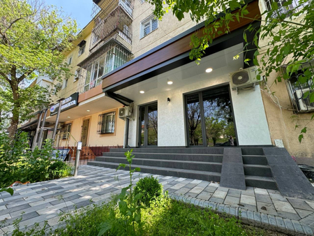 Продается офис ул мукими яккасарай 1 линия