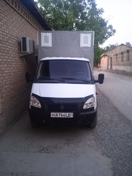 Срочно продам машину