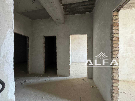 2 xonali 73m² 3-qavat uy sotiladi