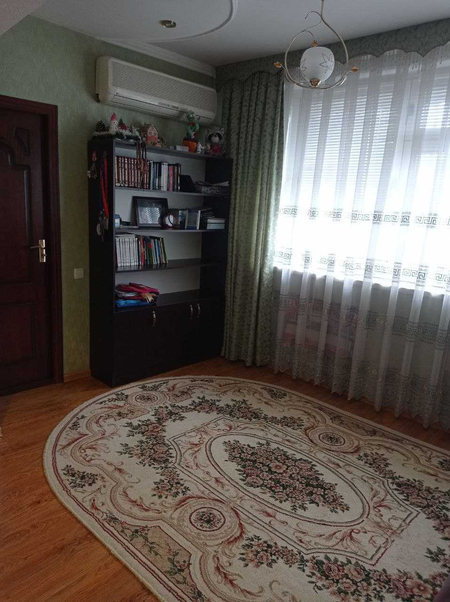 (К122987) Продается 3-х комнатная квартира в Яккасарайском районе.