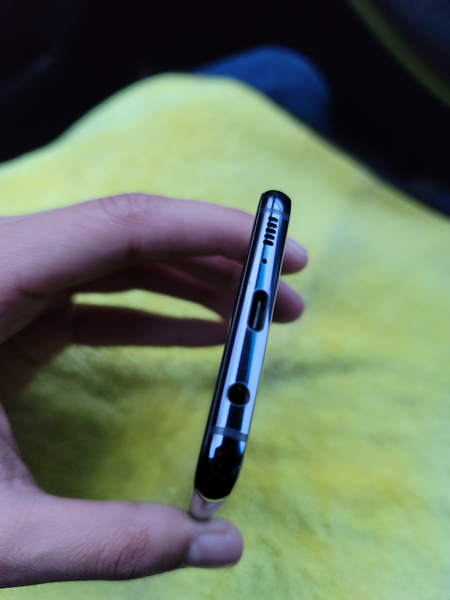 Samsung Galaxy S10e DUOS. Joyi 128/6 GB OzU. Garantya beriladi. Halol