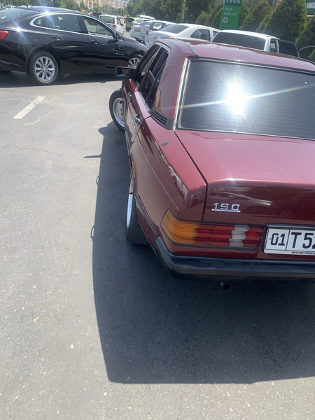 Mercadrs Benz 190