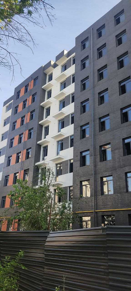 Юнусобод 13 квартира 2-хонали коробка сотувда 44 кв.м 2/6/8