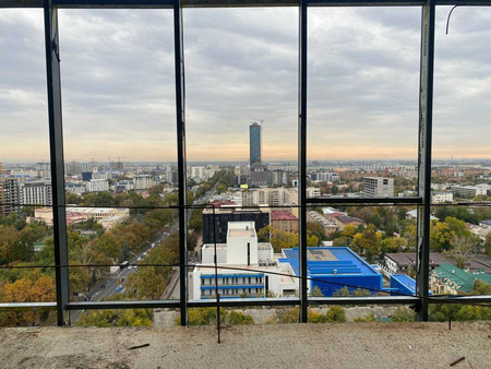 Сдам в аренду помещения от 105.6m2 в бизнес центре на улице Бобура RR