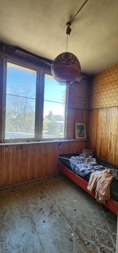Yunusobod 10 kvartl 1 xonali kvartira Sotiladi 1/2/5 40m²
