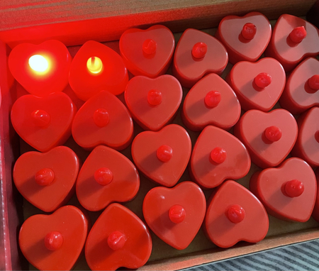 Led (электронные) свечки в форме сердечек