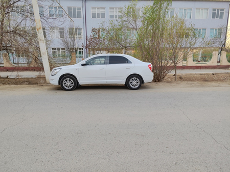 Cobalt satiladi. Taza qarap aydalgʻan