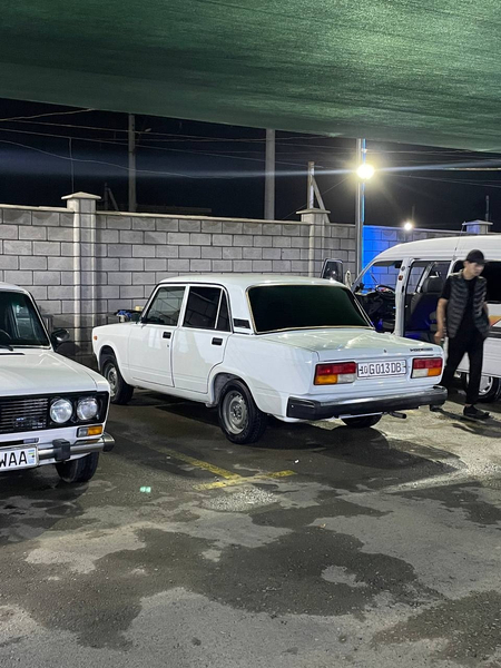 Vaz 21 07 sotiladi 2008