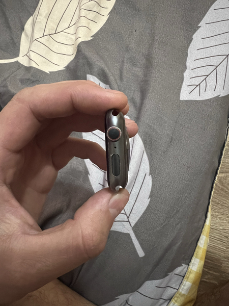 Срочно продаю apple watch 5