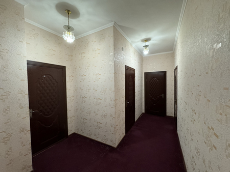 Uy sotiladi Orom bozor roparasida, Qora qosh salon yonida