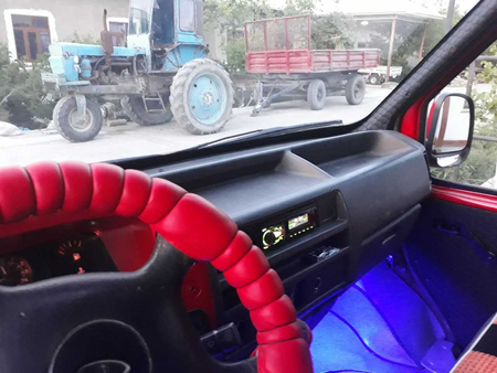 Ford guruzavoy sotiladi 1995  -yil ishlab chiqarilgan